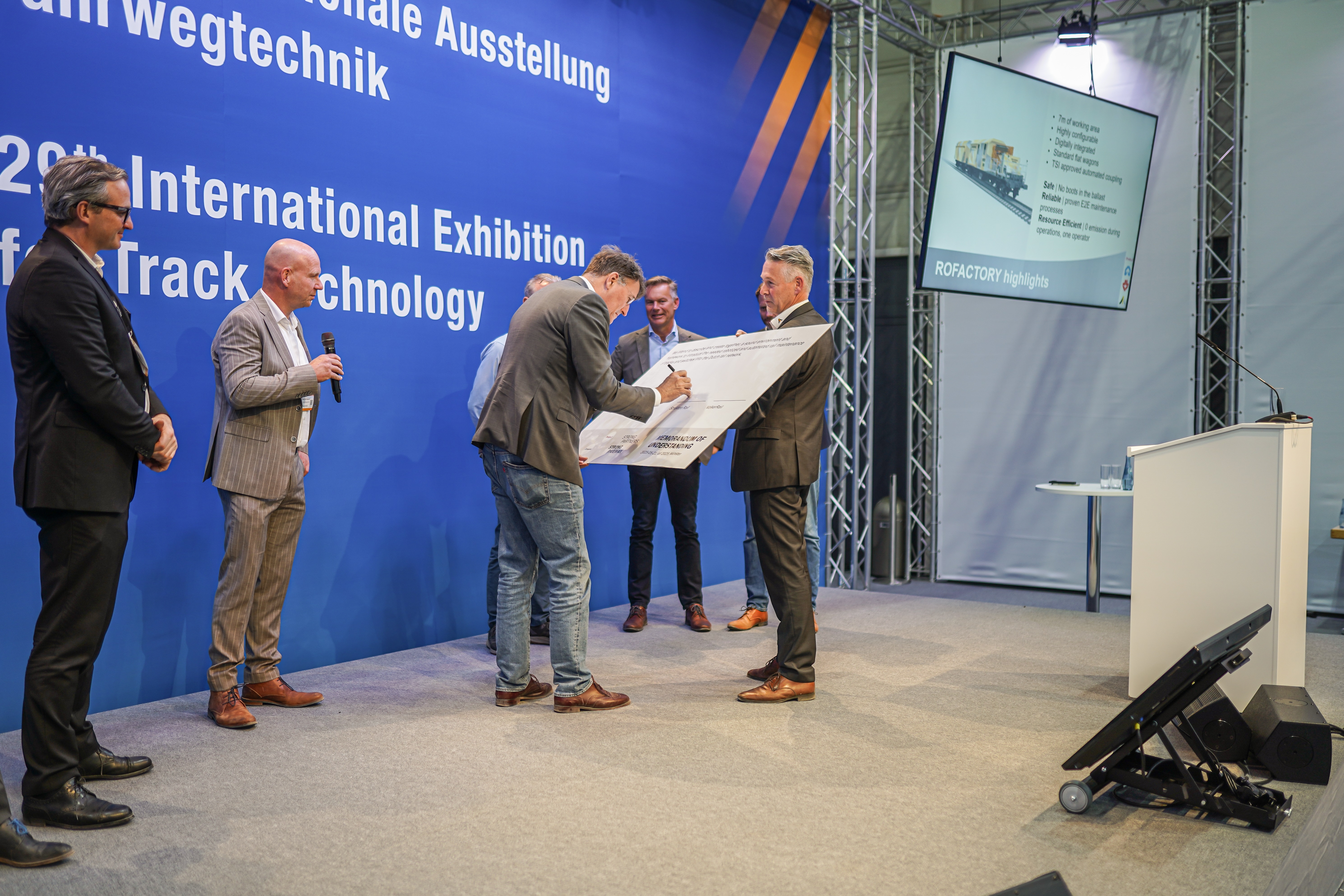 MOU Rail Welding Robot - Rail EN